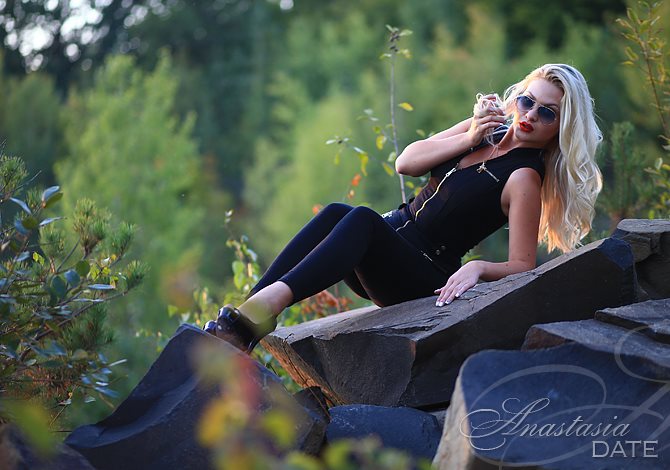 Ukrainian Woman Bikini Juliya From Rivne 23 Yo Hair Color Blond